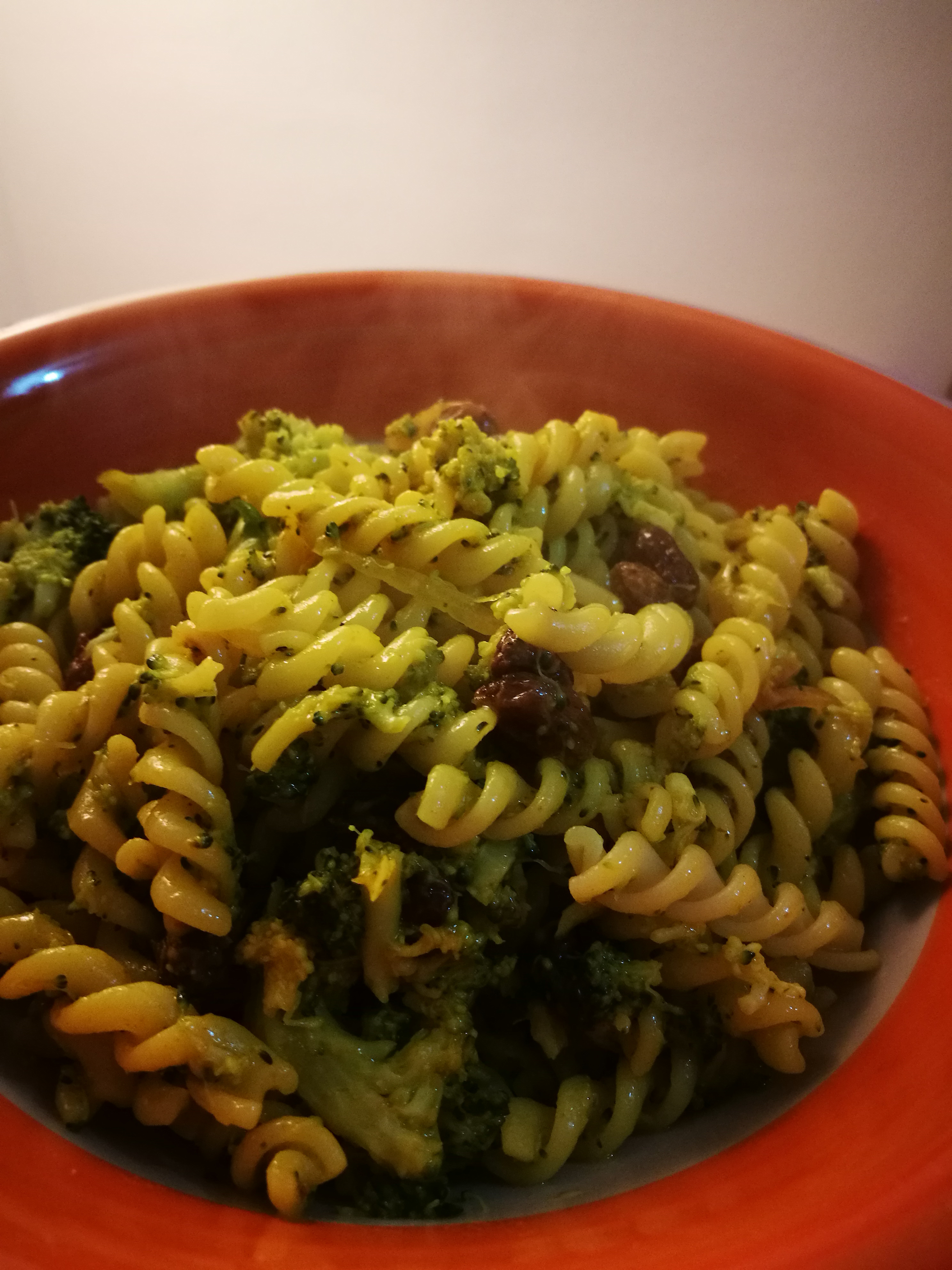 Fusilli con broccoletti alla siciliana - in1solboccone